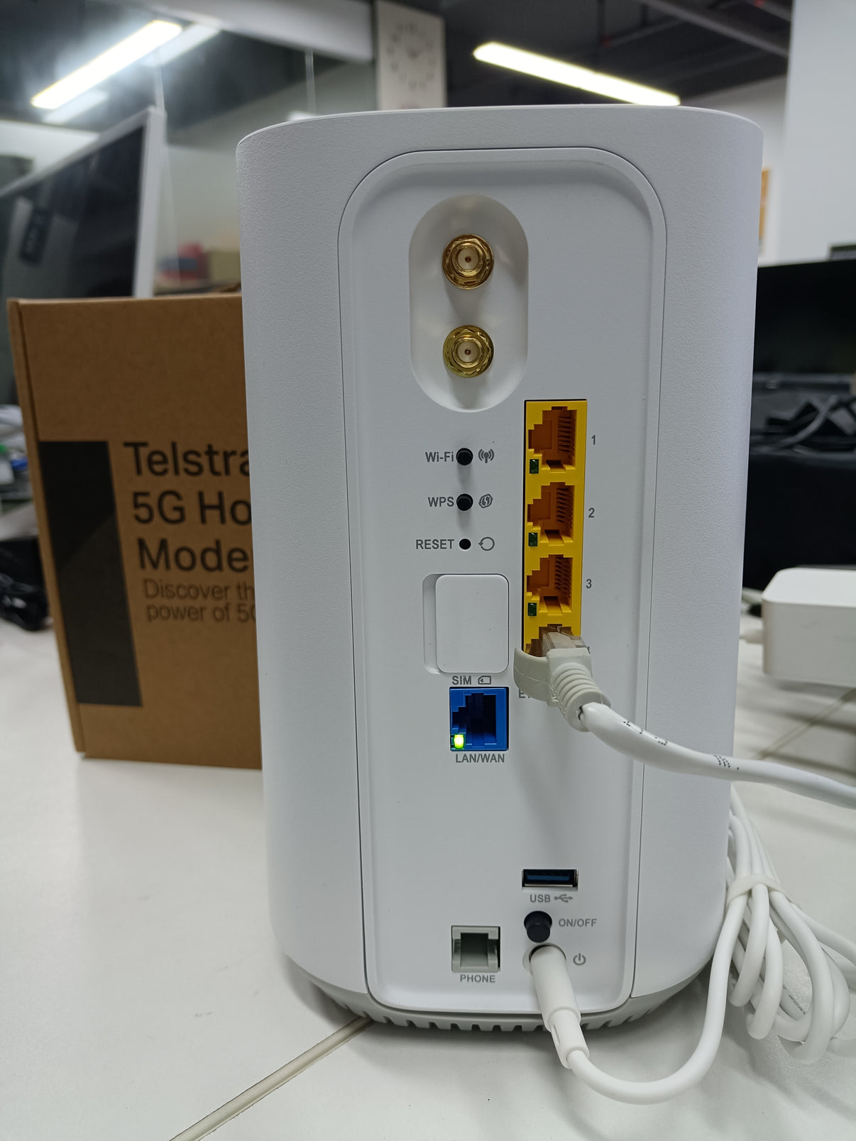 Telstra 5G Home Modem AW1000 Unlocked Compatible with All Carriers Wi ...